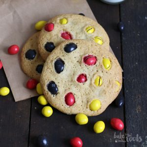 M&M Peanut Cookies aka. Fan Cookies | Bake to the roots