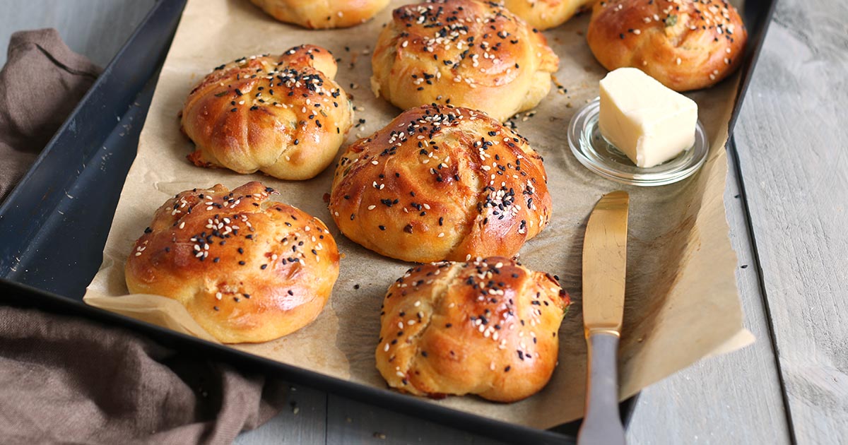 Ham & Cheese Challah Knots | Bake to the roots