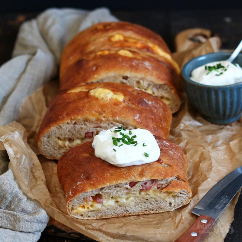 Handbrot mit Käse & Speck | Bake to the roots