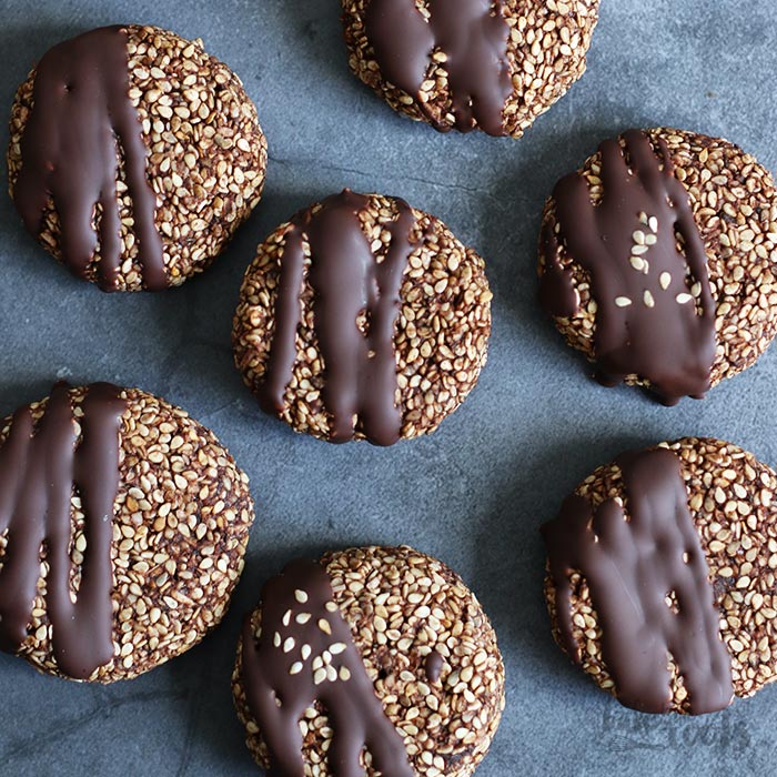 Chocolate Date Sesame Cookies (vegan & free of white sugar) | Bake to ...