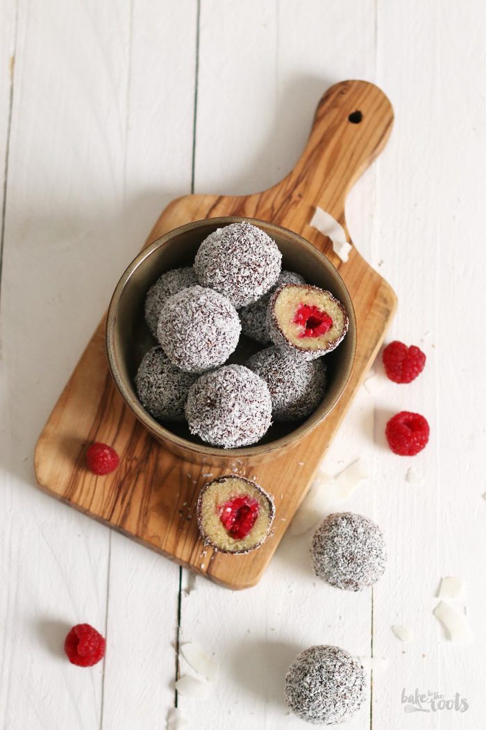 Vegan Raspberry Lamington Energy Balls | Bake to the roots