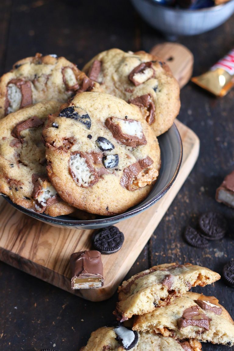 Impossible Chocolate Candy Bars Cookies | Bake to the roots