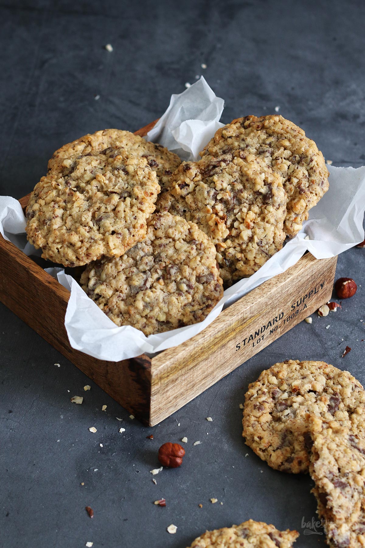 Oat Hazelnut Chocolate Chip Cookies | Bake to the roots | Bake to the roots