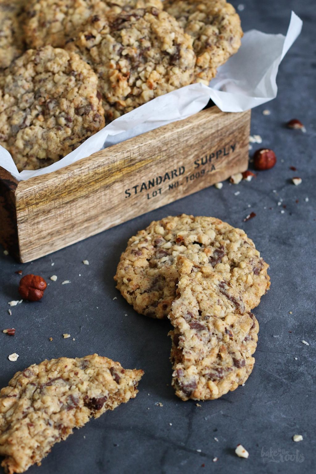 Oatmeal Hazelnut Chocolate Chip Cookies | Bake to the roots