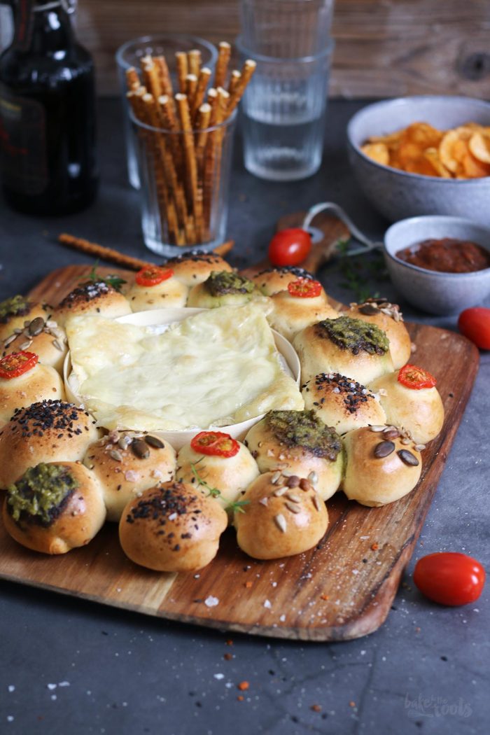 Party Bread with Oven Cheese | Bake to the roots