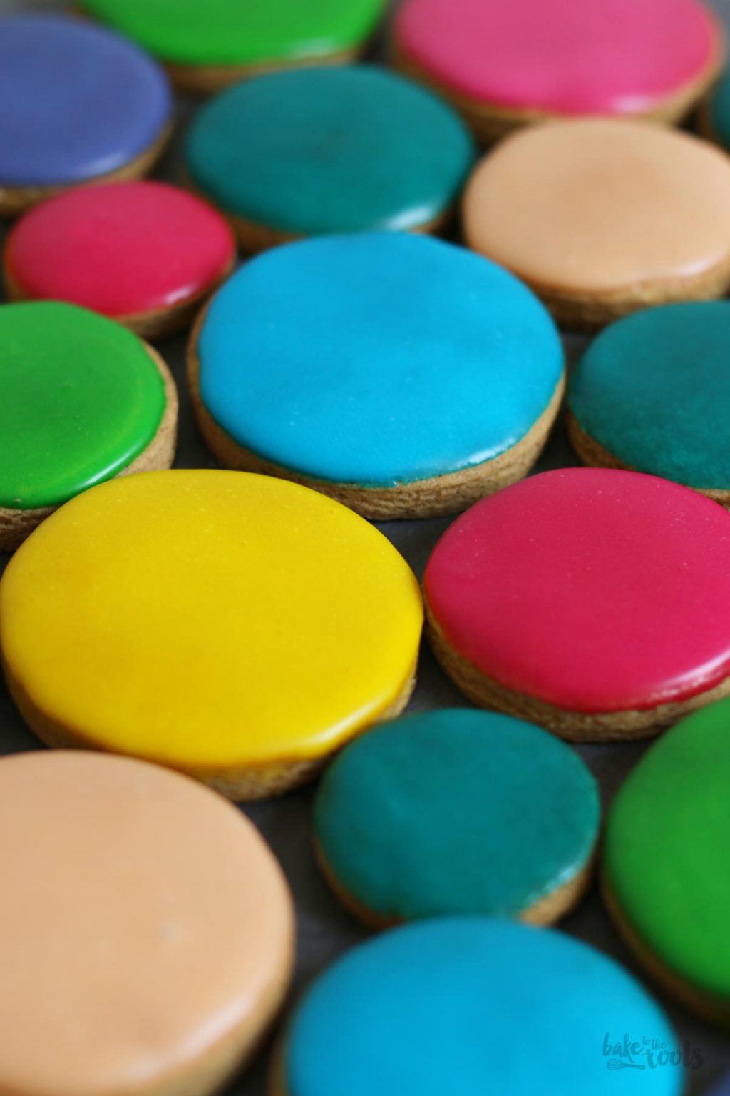 Polka Dot Gingerbread Cookies | Bake to the roots