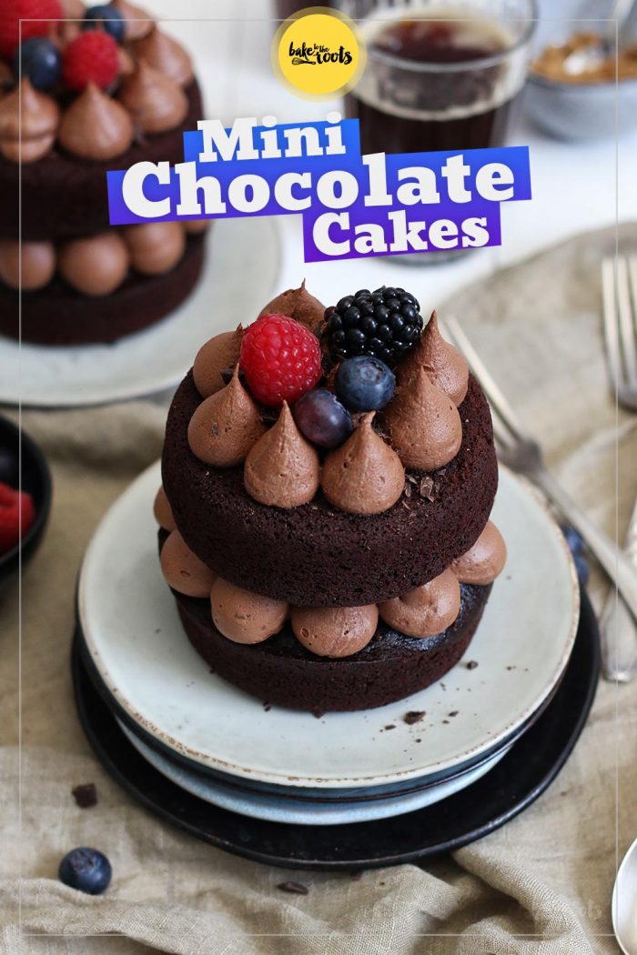 Simple Mini Chocolate Cakes (with Berries) | Bake to the roots