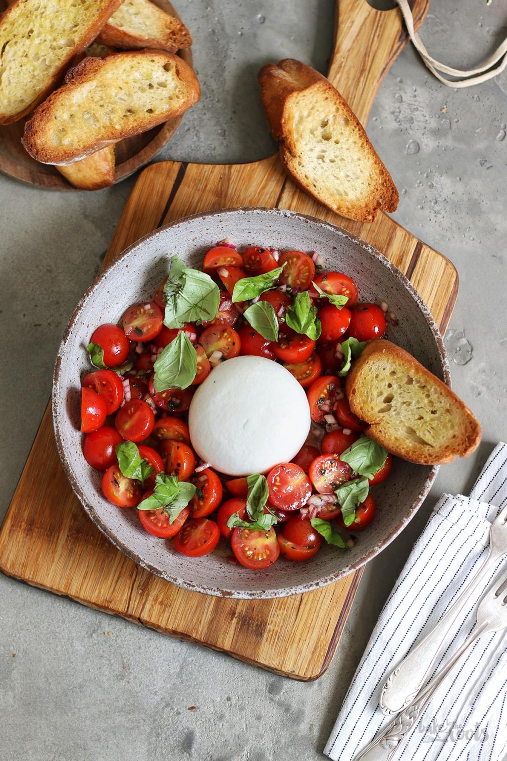 Burrata with Tomato Salad & Bread | Bake to the roots
