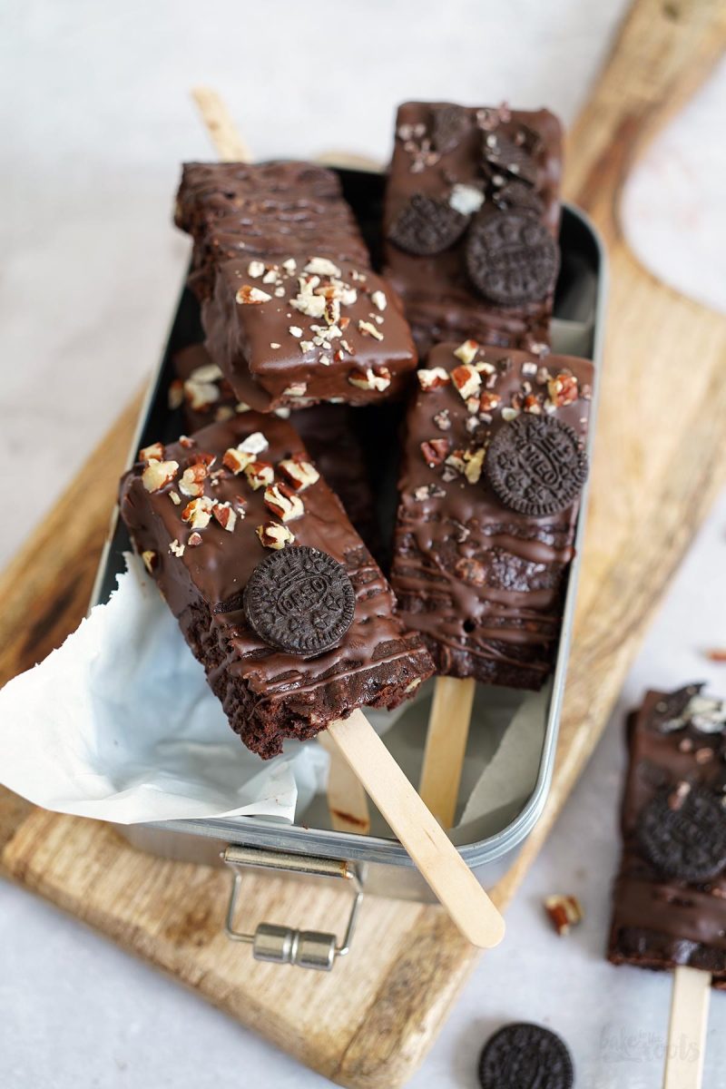 Brownies on Sticks (with Oreos) | Bake to the roots