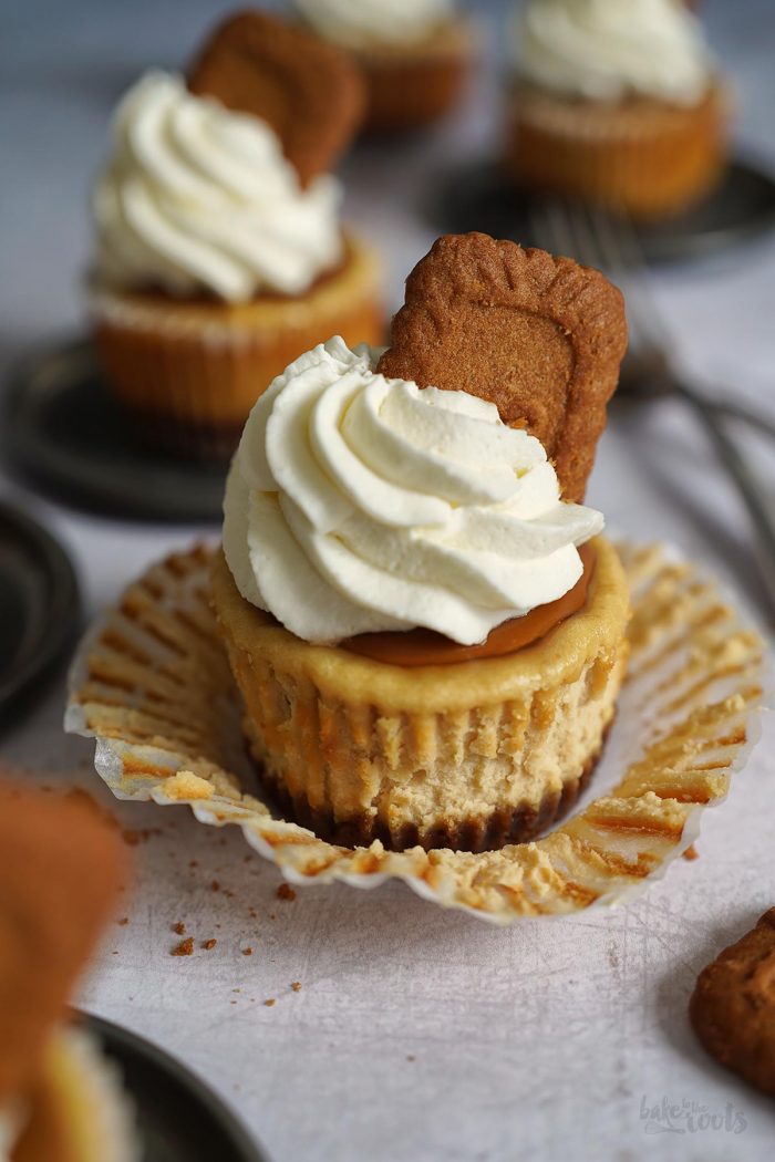 Biscoff Mini Cheesecakes | Bake to the roots