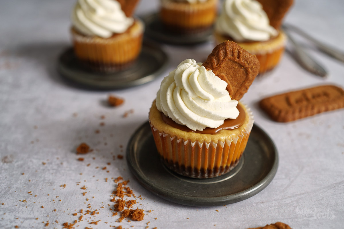 Mini Biscoff Cheesecakes | Bake to the roots | Bake to the roots