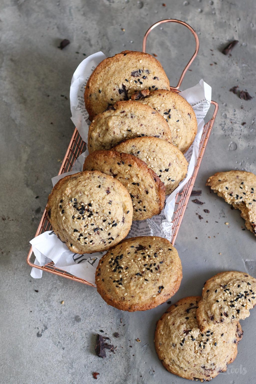 Sesam Tahini Schokolade Cookies | Bake to the roots
