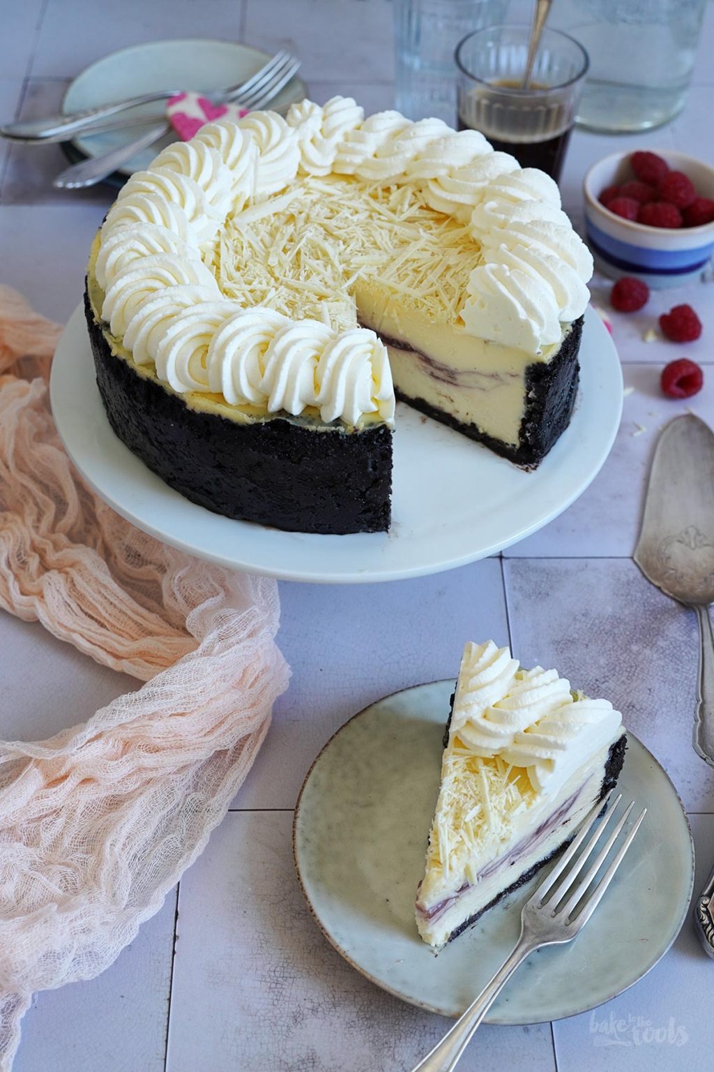 White Chocolate Raspberry Cheesecake | Bake to the roots