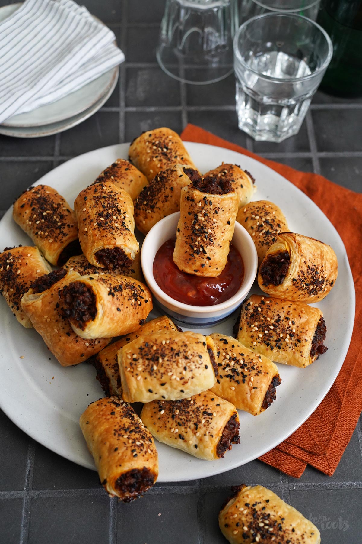 Easy Vegan “Sausage” Snack Rolls | Bake to the roots