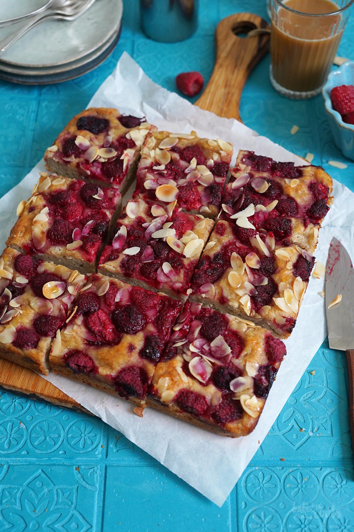 Vegan Banana & Raspberry Cake | Bake to the roots