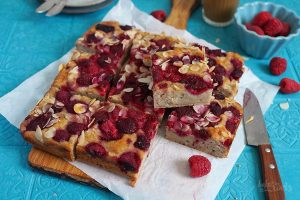 Vegan Banana & Raspberry Cake | Bake to the roots