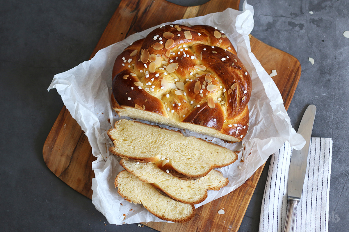 Einfaches Osterbrot | Bake to the roots | Bake to the roots