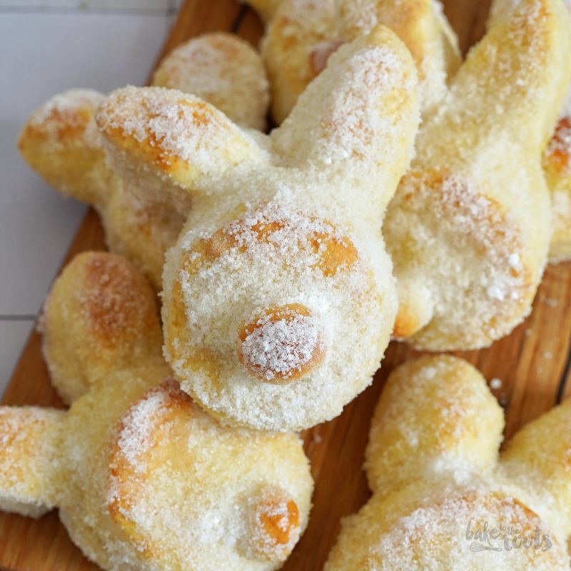 Fluffy Easter Bunnies (with Quark-Oil-Dough) | BTTR