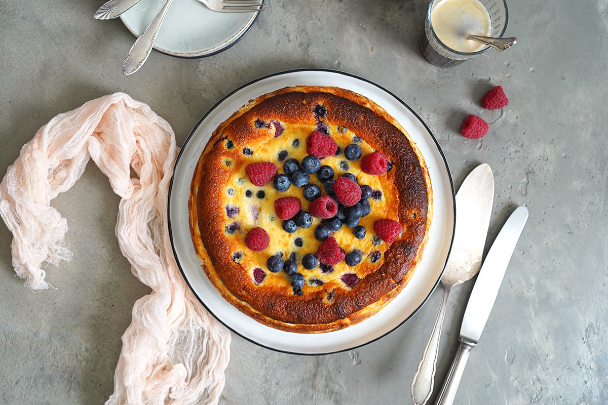 Blueberry & Raspberry Burnt Cheesecake | Bake to the roots | Bake to ...