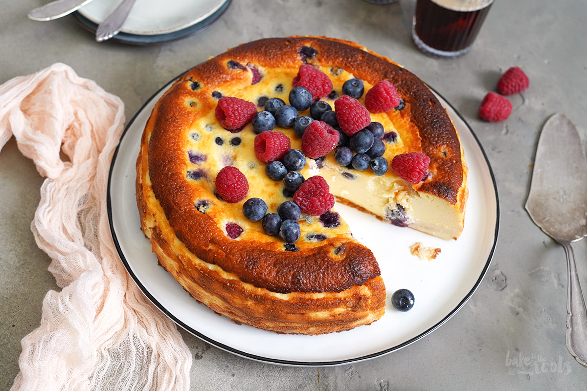 Blueberry & Raspberry Burnt Cheesecake | Bake to the roots | Bake to ...