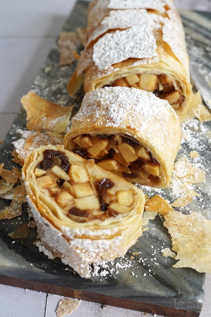 Easy Apple Strudel (with Phyllo Dough) | Bake to the roots