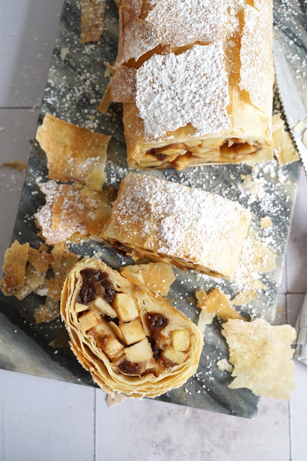 Easy Apple Strudel (with Phyllo Dough) | Bake to the roots