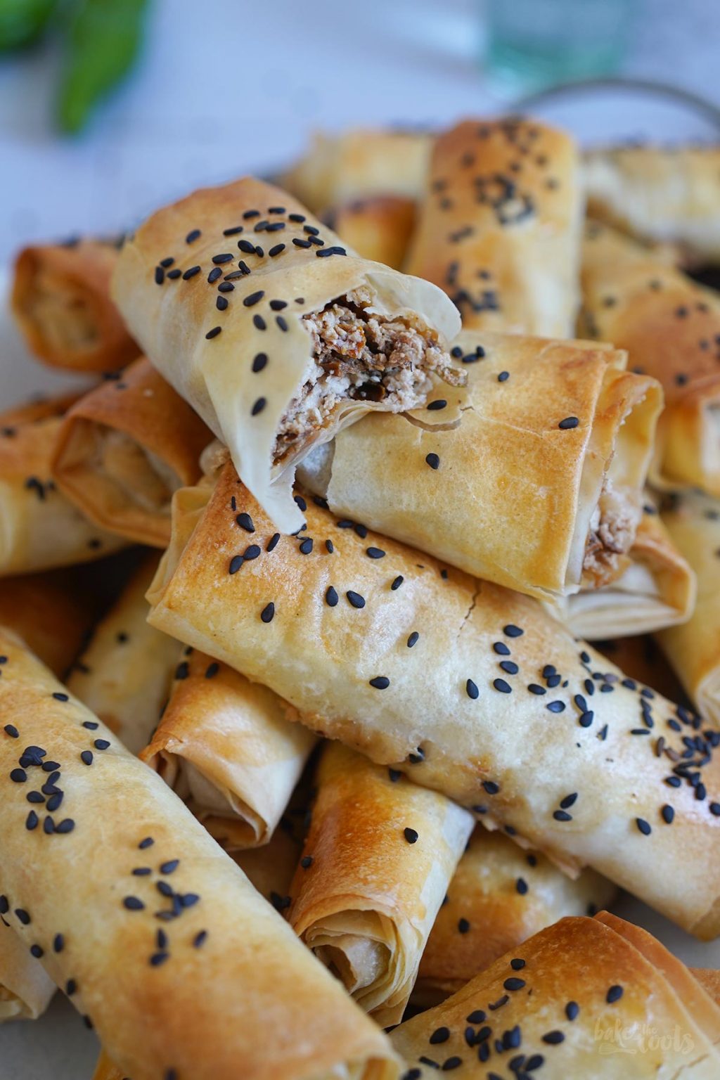 Mini Borek (Börek) with Feta & Tomatoes | Bake to the roots