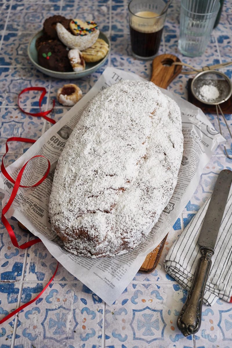 Einfacher Mandel Marzipan Stollen | Bake to the roots