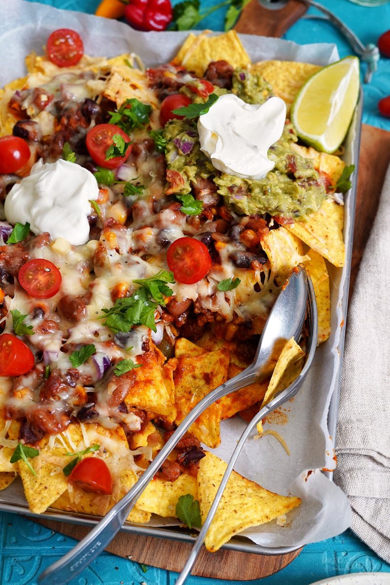 Überbackene Nachos mit Chili con Carne | Bake to the roots