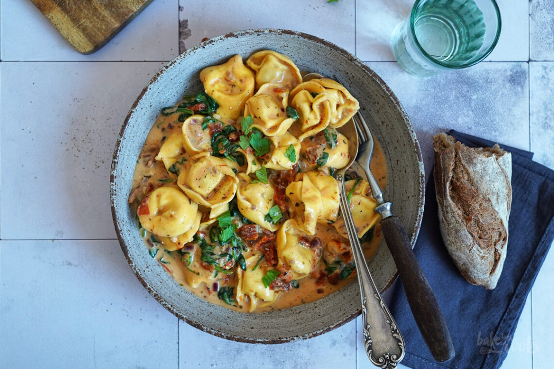 One-Pot Marry Me Tortellini | Bake to the roots | Bake to the roots